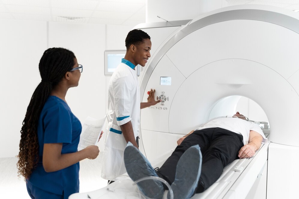 Radiologic Technologist Job Description - medassistantjobs.com